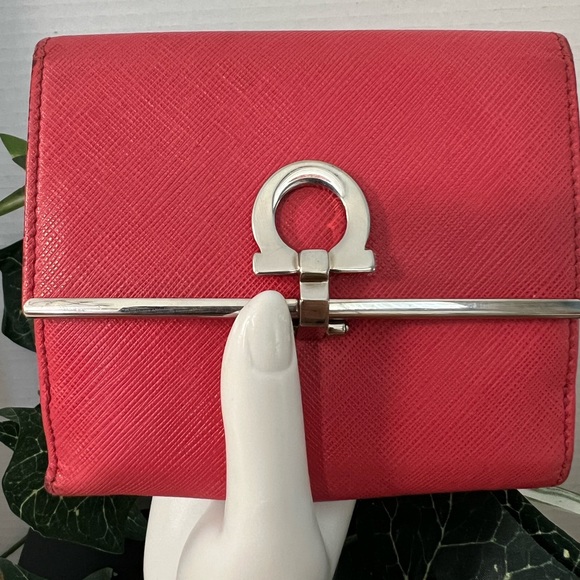 Salvatore Ferragamo | Bags | Authentic Salvatore Ferragamo Small Coral ...